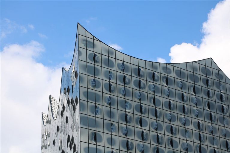 Wie kam es zum Bau der Elbphilharmonie?
